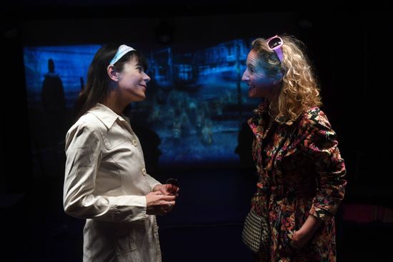 Anne Cardona Caroline Delaunayspinning Play Belles Editorial Stock ...