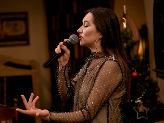 Singer Gress Performs Popular Songs Citythemed Editorial Stock Photo ...