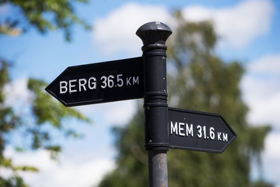 Signs Berg Mem Next Canal Editorial Stock Photo - Stock Image ...