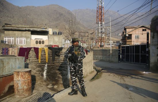 Armed Indian Paramilitary Soldier Stands Guard Editorial Stock Photo ...