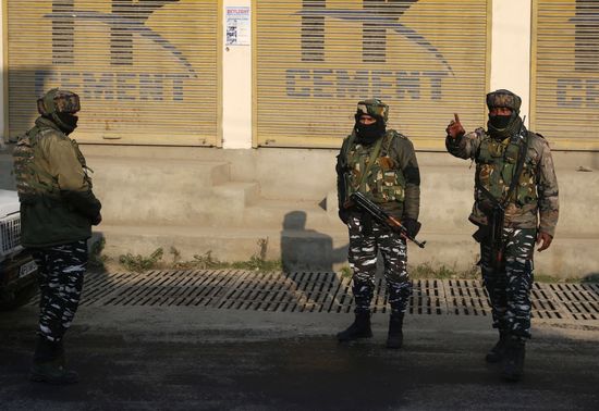 Indian Paramilitary Soldier Stand Guard Near Editorial Stock Photo ...