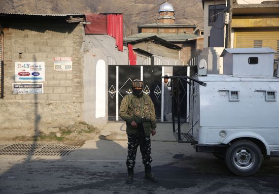 Armed Indian Paramilitary Soldier Stands Guard Editorial Stock Photo ...