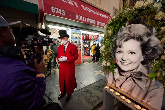 Betty White Memorial Gregg Donovan Hollywood Editorial Stock Photo ...