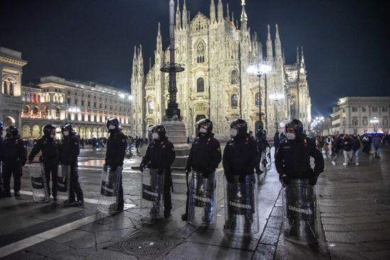 Italian Carabinieri Officers Riot Gear Keep Editorial Stock Photo ...