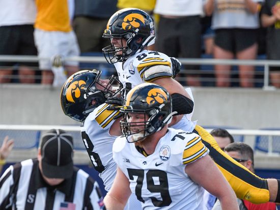 Orlando Fl Us Iowa Hawkeyes Tight Editorial Stock Photo - Stock Image ...