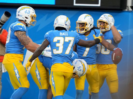 Chargers Andre Roberts 7 Celebrates Teammates Editorial Stock Photo ...