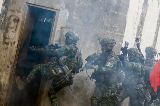 Soldiers Break Door Assault Against Enemies Editorial Stock Photo ...