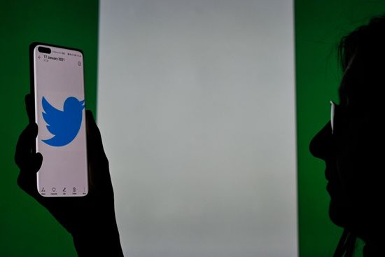 Image Woman Holding Mobile Phone Twitter Editorial Stock Photo - Stock ...