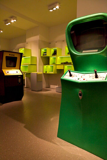 Arcade Gaming Machines Atari Pong Computer Editorial Stock Photo ...