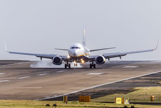 Ryanair Aircraft Has Bumpy Landing Strong Editorial Stock Photo - Stock ...