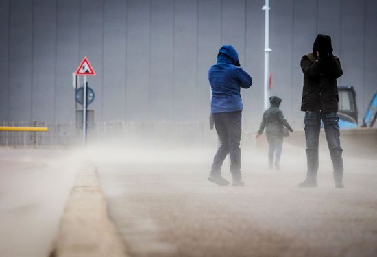People Blown Wind Storm Corrie Rages Editorial Stock Photo - Stock ...