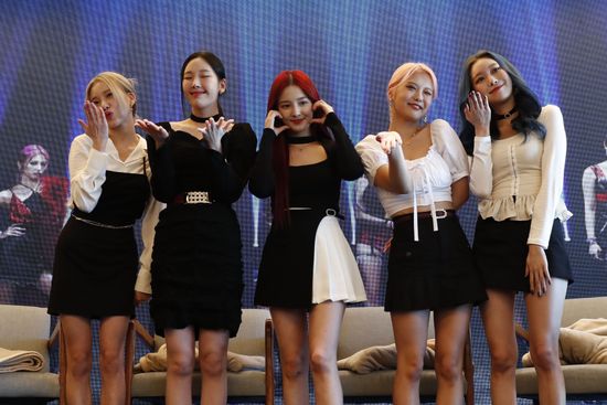 Members South Korean Kpop Group Momoland Editorial Stock Photo - Stock ...