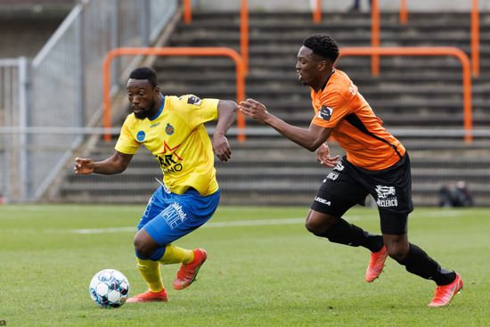 Waaslandbeverens Eric Ocansey Deinzes Bafode Dansoko Editorial Stock ...