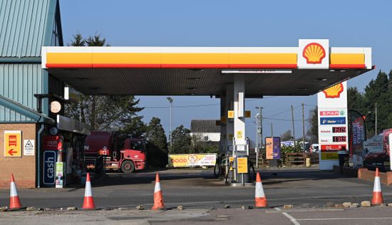 Shell Garage On A47 Near Wisbech Editorial Stock Photo - Stock Image ...