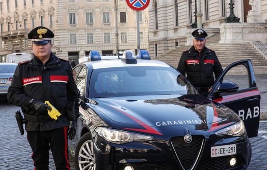 Italian Carabinieri Officer Poses Taser Electroshock Editorial Stock ...