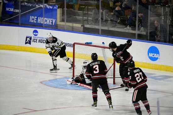 Western Michigan Forward Luke Grainger 9scores Editorial Stock Photo ...