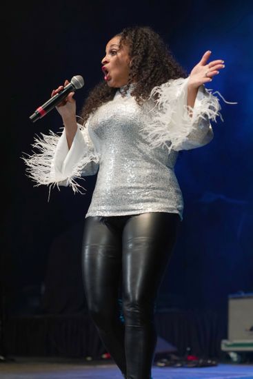 Caroline Jackson Cover Girls Performs Live Editorial Stock Photo ...