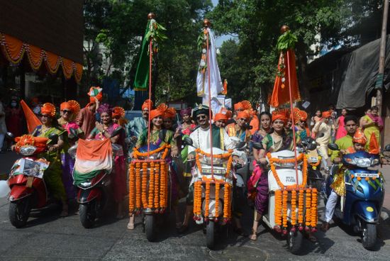 Women Wearing Traditional Attire Participate Procession Editorial Stock ...