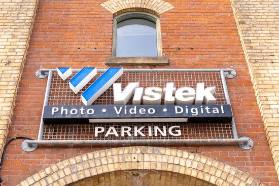 Sign Logo Vistek Photo Video Store Editorial Stock Photo - Stock Image | Shutterstock