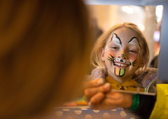 Isla Cox Enjoys Face Painting Races Editorial Stock Photo - Stock Image ...
