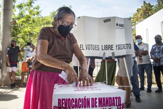 People Cast Their Vote Referendum Revocation Editorial Stock Photo ...