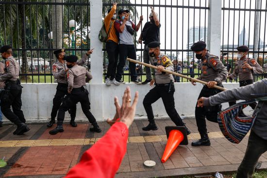 Police Officers Take Cover They Clash Editorial Stock Photo - Stock ...