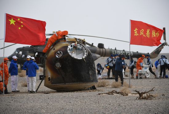 Return Capsule Shenzhou13 Manned Spaceship Lands Editorial Stock Photo ...