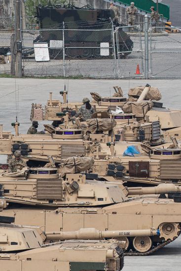 American Soldiers Check Tanks Us Military Editorial Stock Photo - Stock ...