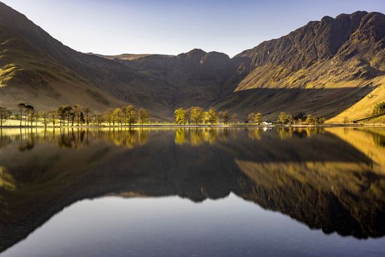 Hills Trees That Surround Buttermere Lake Editorial Stock Photo - Stock ...
