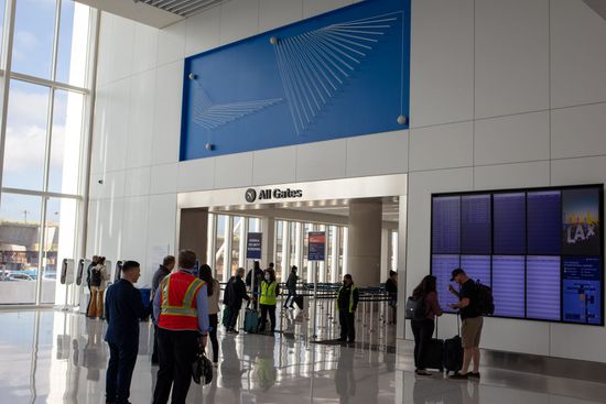 Upper Level Presecurity Delta Terminal 3 Editorial Stock Photo - Stock ...