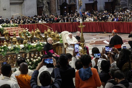 Pope Francis C Back Sitting Between Editorial Stock Photo - Stock Image ...