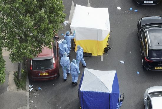 Forensics Officers Enter Evidence Tent Street Editorial Stock Photo ...