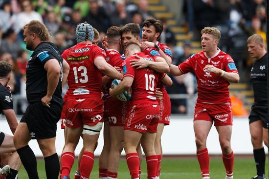 Scarlets Players Celebrate After Gareth Davies Editorial Stock Photo ...