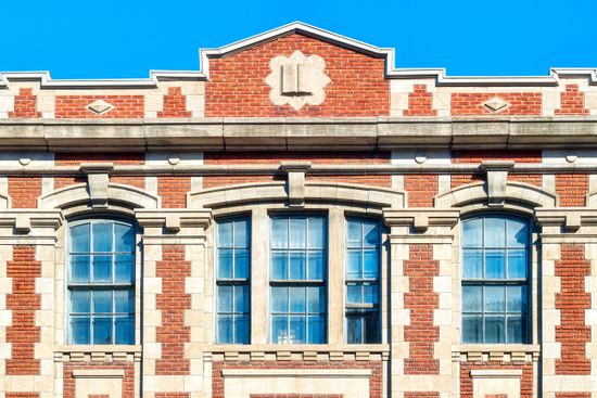 Colonial Style Facade Building Old Montreal Editorial Stock Photo ...