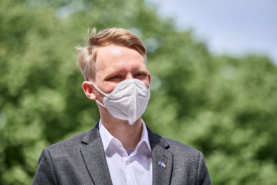 Christopher Schreiber Lsvd During Traditional Raising Editorial Stock ...