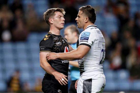 Will Porter Wasps Shakes Hands Rohan Editorial Stock Photo - Stock ...