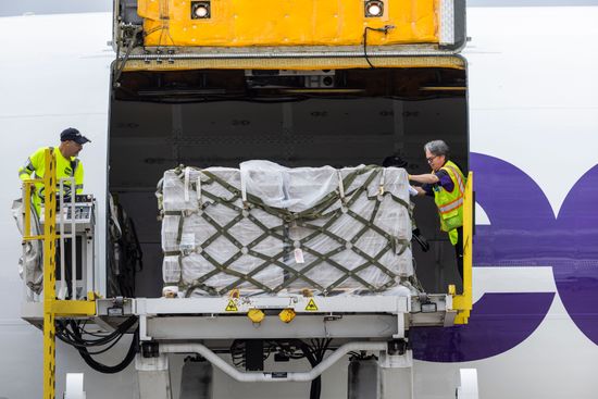 Workers Unload Fedex Plane Carrying Second Editorial Stock Photo ...
