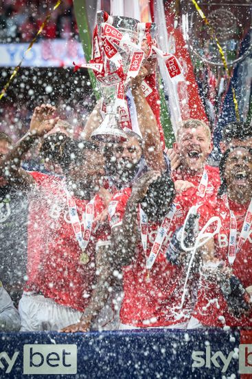 Nottingham Forest Players Celebrate Trophy Editorial Stock Photo ...