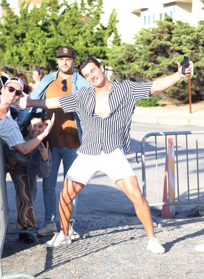 Exclusive Tyler Cameron Hams Cameras Bounce Editorial Stock Photo ...