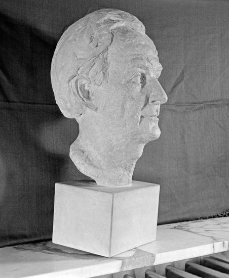 Reproduktion Erich Retzlaff Collection Portrait Sculpture Editorial ...