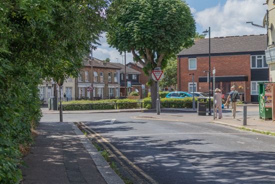 Station Approach Prittlewell Scenes Near Prittlewell Editorial Stock ...