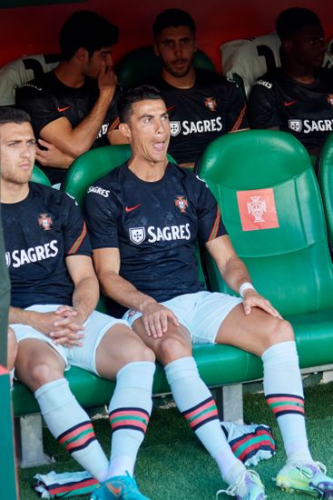 Cristiano Ronaldo Juventus Fc Portugal Sitting Editorial Stock Photo ...