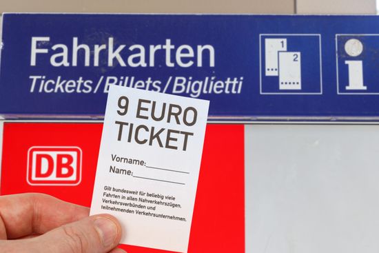 9euro Ticket Ticket Vending Machine Photo Editorial Stock Photo - Stock ...