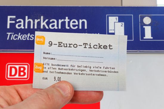 9euro Ticket Ticket Vending Machine Photo Editorial Stock Photo - Stock ...