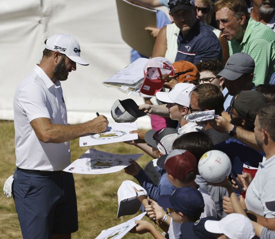 Dustin Johnson United States Signs Autographs Editorial Stock Photo ...