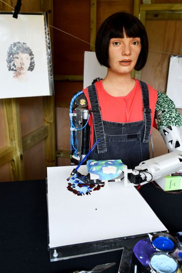 Aida Robotthe Worlds First Robot Artist Editorial Stock Photo - Stock ...