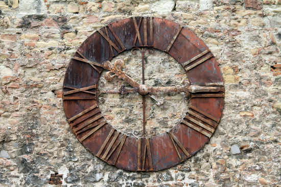 Old Rusty Clock Face Showing Time Editorial Stock Photo - Stock Image ...