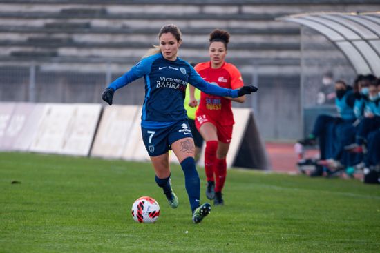Tess Laplacette Paris Fc Controls Ball Editorial Stock Photo - Stock ...