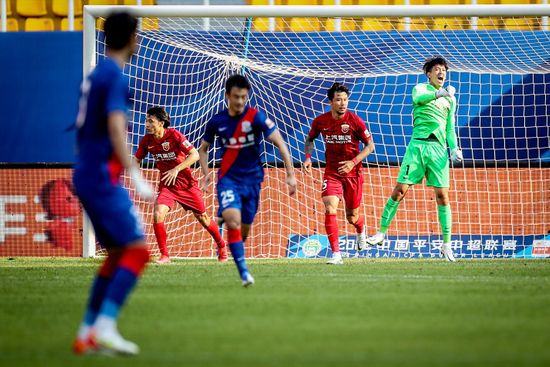 Goalkeeper Yan Junling R Shanghai Port Editorial Stock Photo - Stock ...