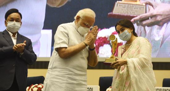 Prime Minister Narendra Modi Presents Prize Editorial Stock Photo ...
